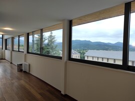 Apartamento | Cortinas blackout, quartos à prova de som, ferros/tábuas de passar roupa