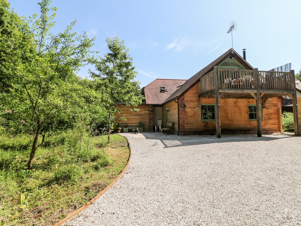 Old Wood Coach House - Lincoln