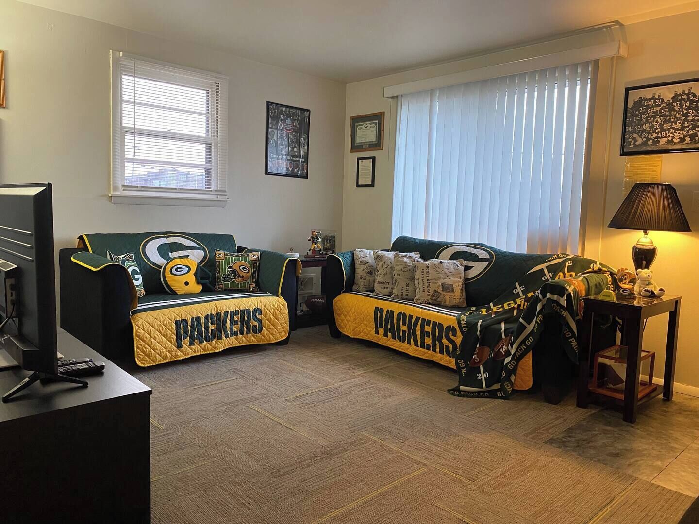 Only 2 Blocks From Lambeau Field And The Titletown District. - Green Bay, WI