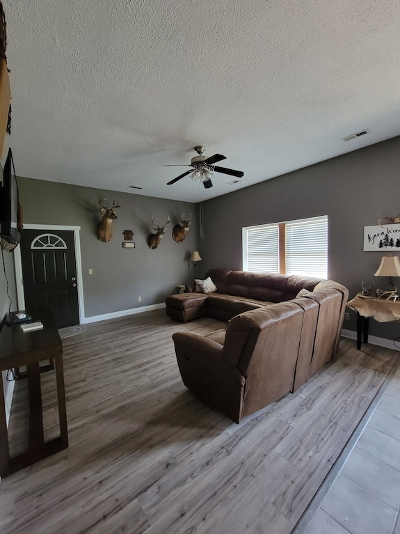 Family Style Home -2 Bedrooms 1 Bath - Indiana (State)