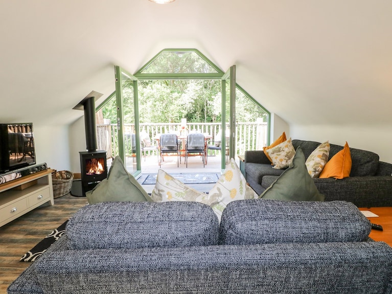 Old Wood Coach House, Pet Friendly, With Open Fire In Skellingthorpe - Lincoln