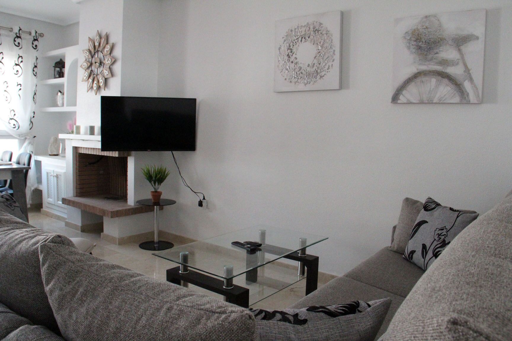 Luxury 2 Bed 2 Bath Private Solarium Apt Las Violetas, Villamartin - San Miguel de Salinas