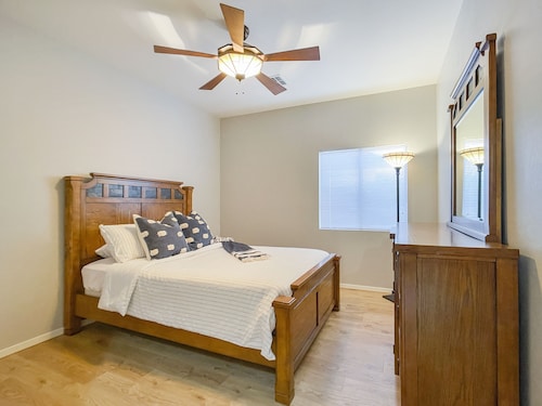 Oasis @ Estrella Mt Ranch- One Level, Private Heated Pool & Spacious Living - Goodyear, AZ