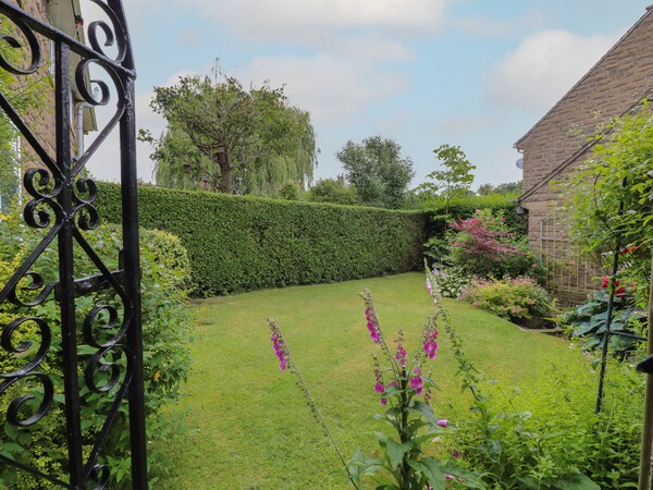 Tuliptree, Family Friendly, Character Holiday Cottage In Ashover - Chesterfield