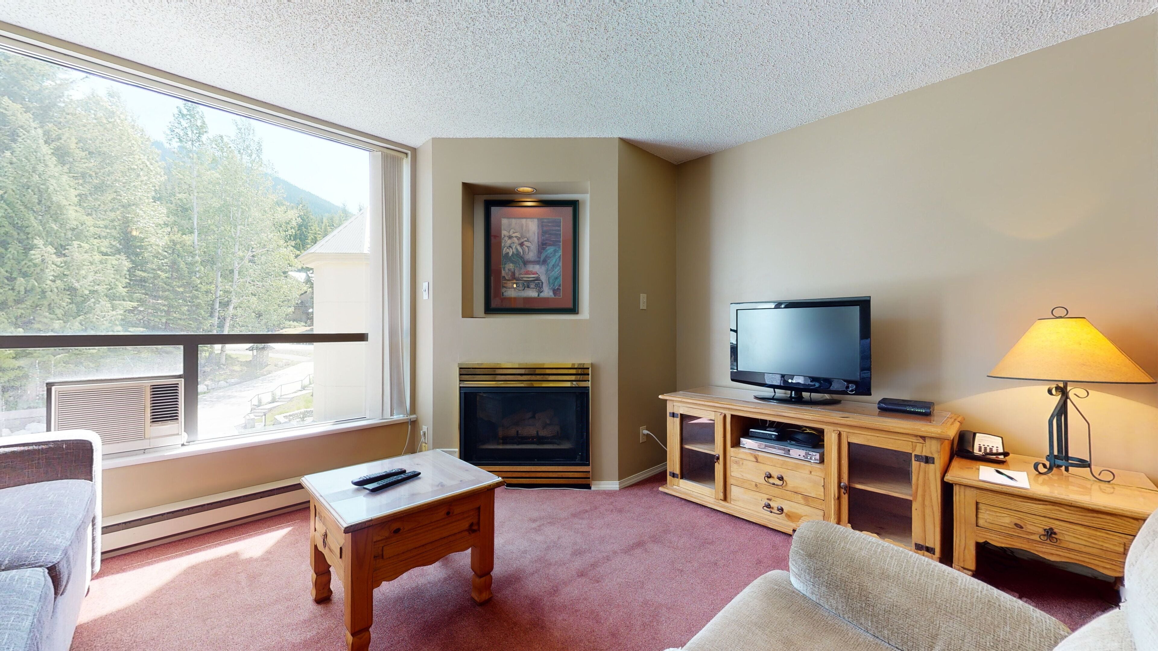 1 Bedroom / 1 Bathroom Suite, Pool, Ski In/ski Out On Blackcomb Mountain, A/c In Living Room - Colombie-Britannique
