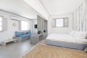 Deluxe Seaview Suite | Roupa de alta qualidade, camas de colchão viscoelástico, minibar 