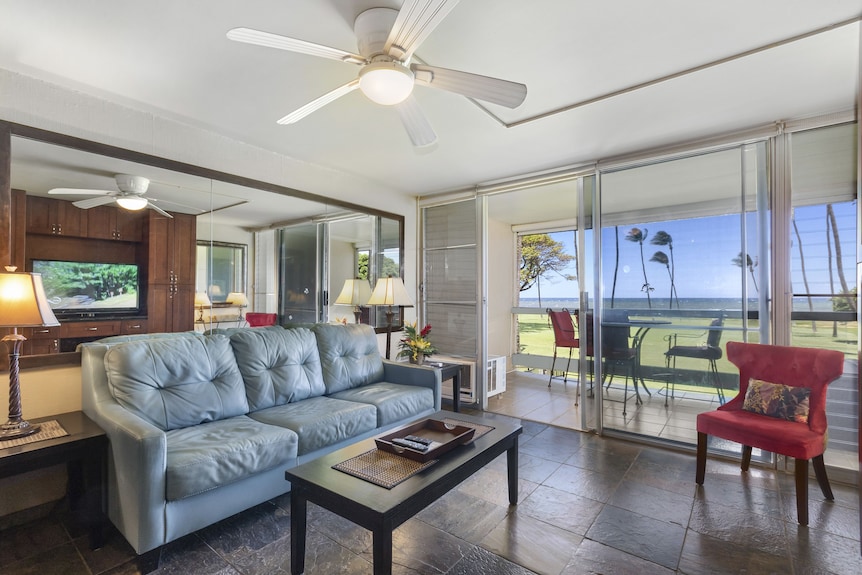 Leinaala Oceanfront #203 Panoramic Ocean View, Renovated, A/c, Great Rates! - Kihei, HI