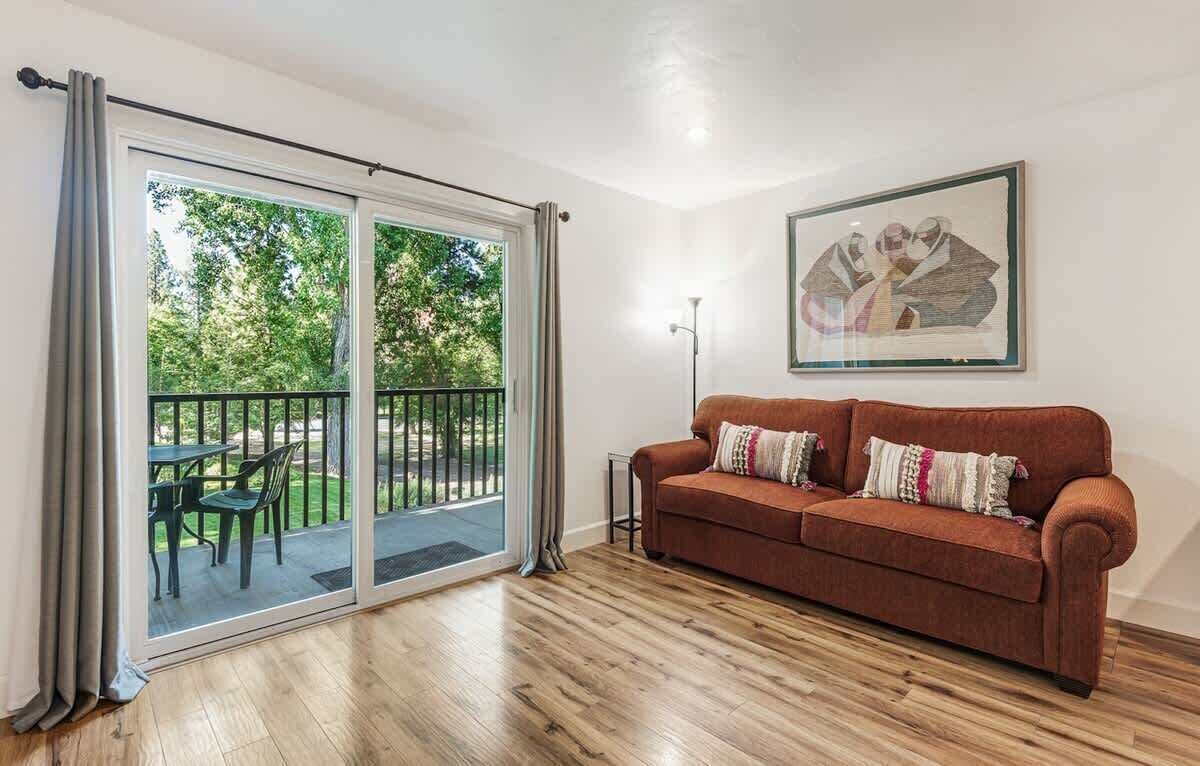 Cozy Condo Near Deschutes River And Pioneer Park - Bend, OR