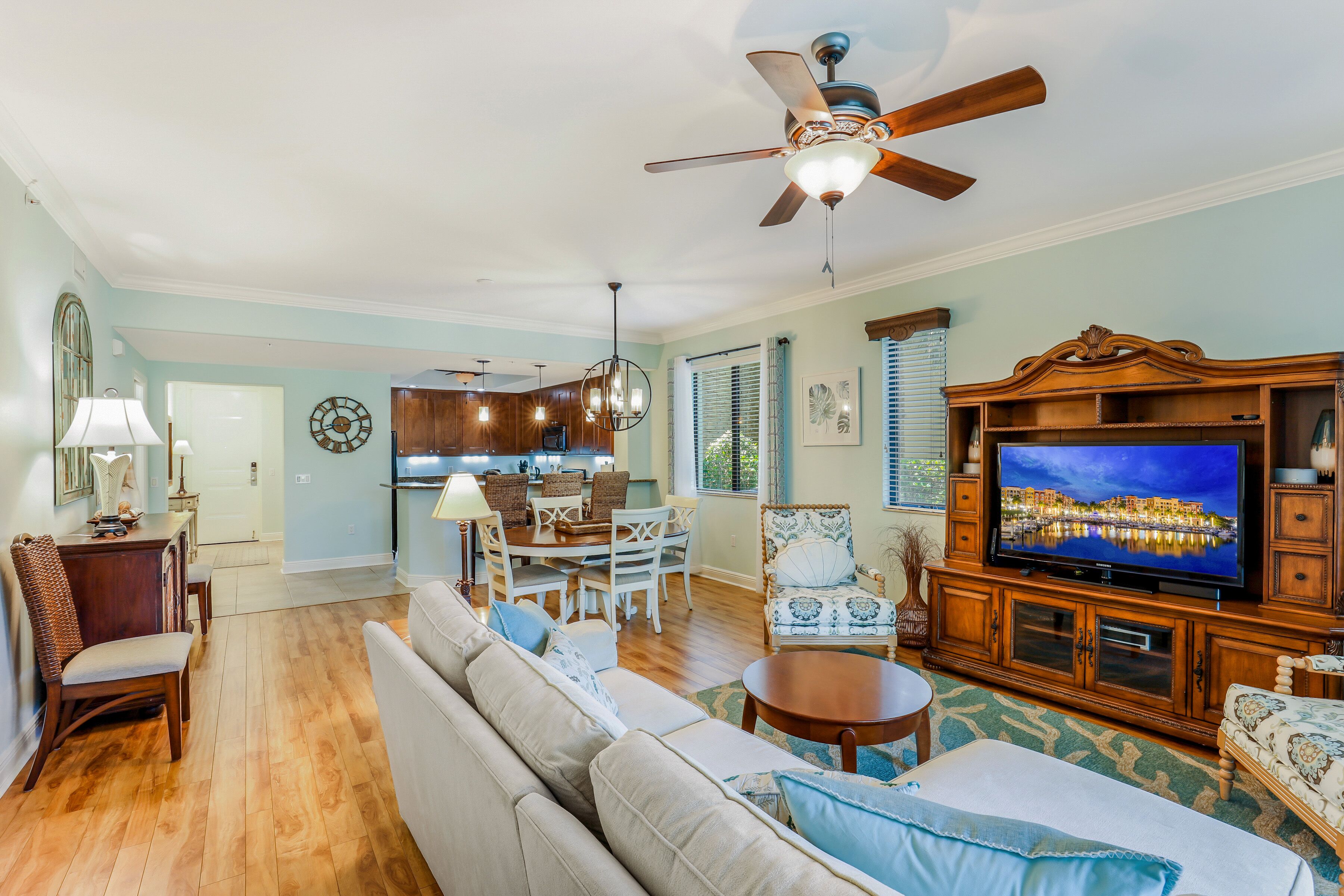 3 Br Naples Bay Cottage Near 5th Ave - Naples, FL