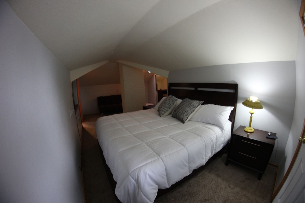 Downtown Bungalow-entire House In Down Town Farmington - Farmington, NM