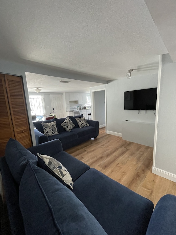 Few Blocks From Raymond James Stadium - Tampa