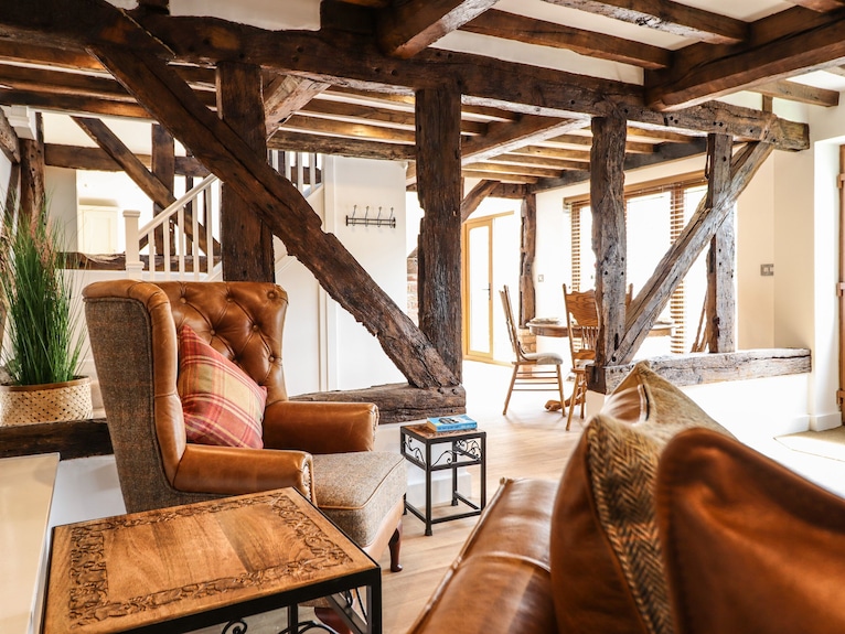 Swallows Rest, Pet Friendly, Luxury Holiday Cottage In Montgomery - Kerry