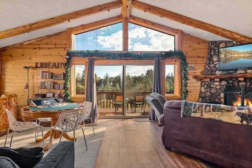 Bearadise Log Cabin W/ Forest Winter Views & Charm - California