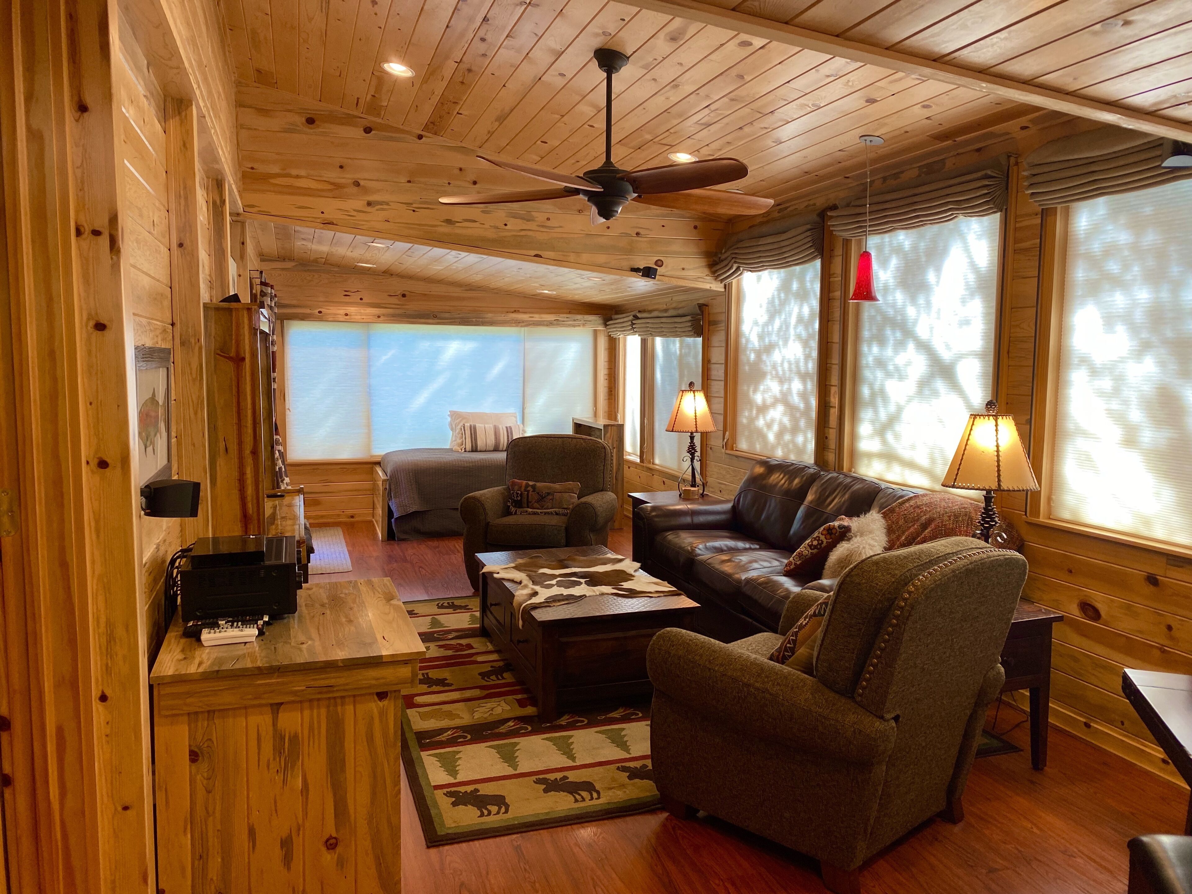 "Chardonnay Chalet"  Nestled Up To National Forest - Dillon, CO