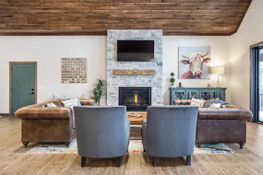 Sandalwood Retreat On Round Lake - Waterfront Property With Screened Porch  - Hayward, WI