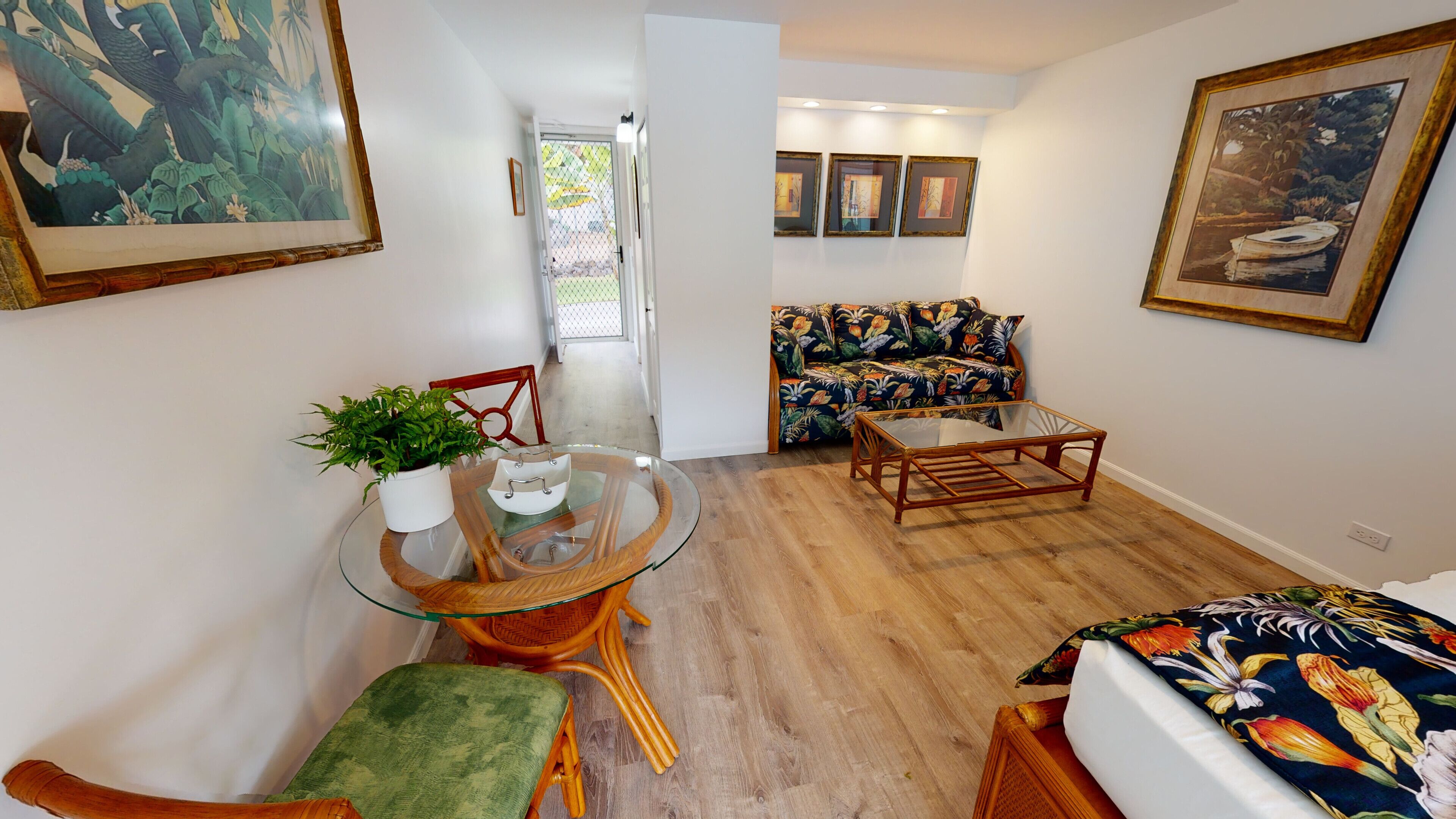 Poolside Cozy 1br, 1qbed Plus 1qsofa Bed, Med Refrig, Sm Kitchen,2min To Ocean - Hawái