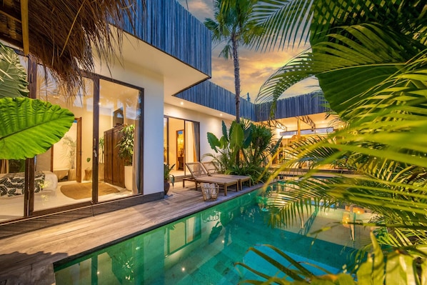 Villa Básica, várias camas | Piscina | Piscina exterior