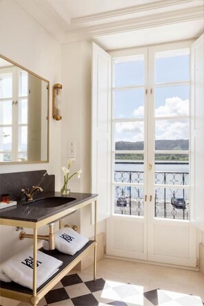 Quarto Duplo Superior, vista para o rio | Vista do quarto