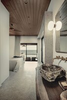 Signature Suite, Private Pool, Sea Front, Outdoor Whirlpool Bath | 1 quarto, minibar, cofre no quarto, cortinas/cortinados opacos 