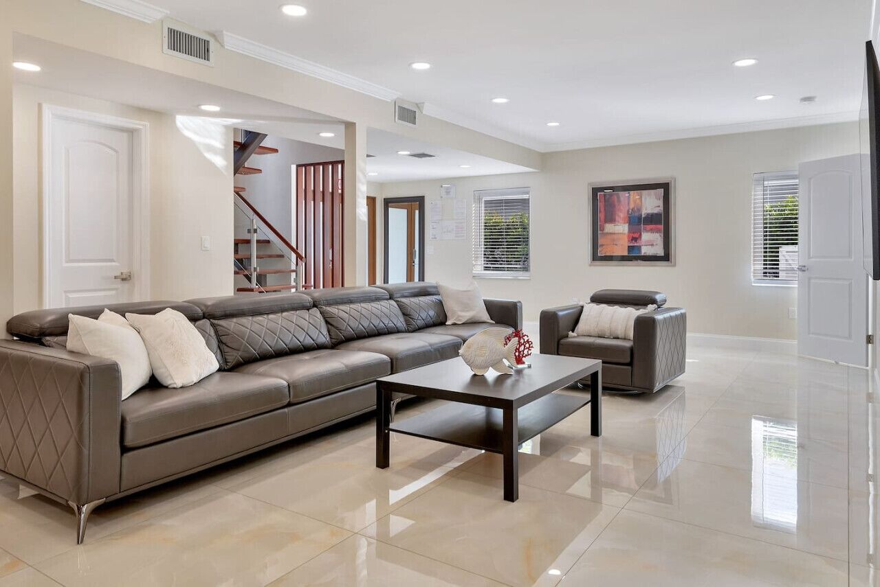 Luxury 5br Villa Heated Pool & Entertainment Room - Miramar, FL