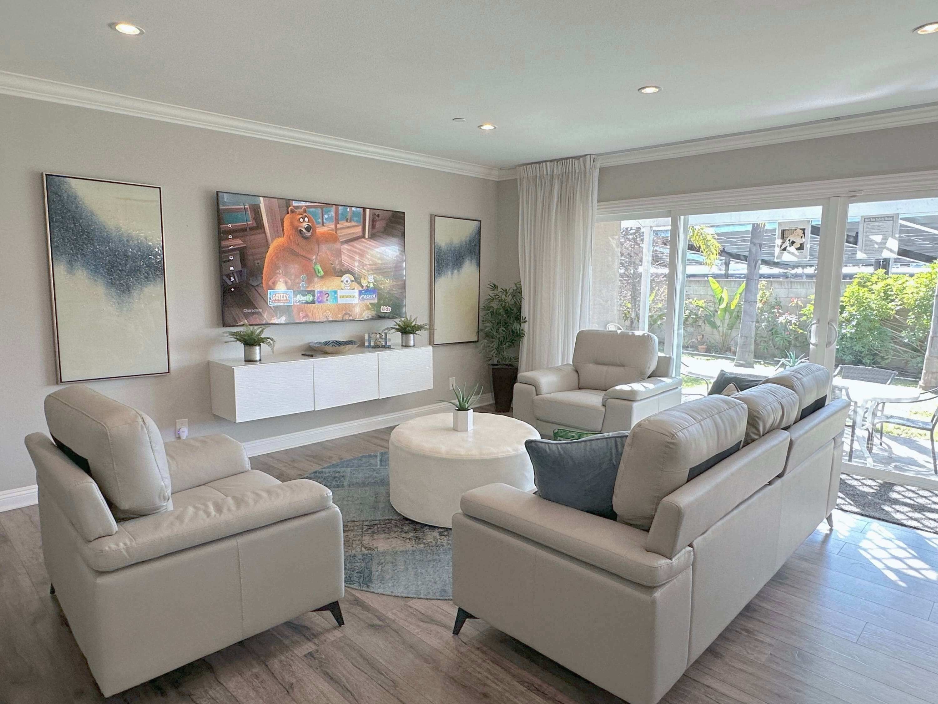 Near Disneyland, 6br, 4ba Pool/hut Tub, 3300 Sqft - Anaheim