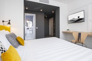 Cofre no quarto, secretária, cortinas/cortinados opacos, Wi-fi grátis 
