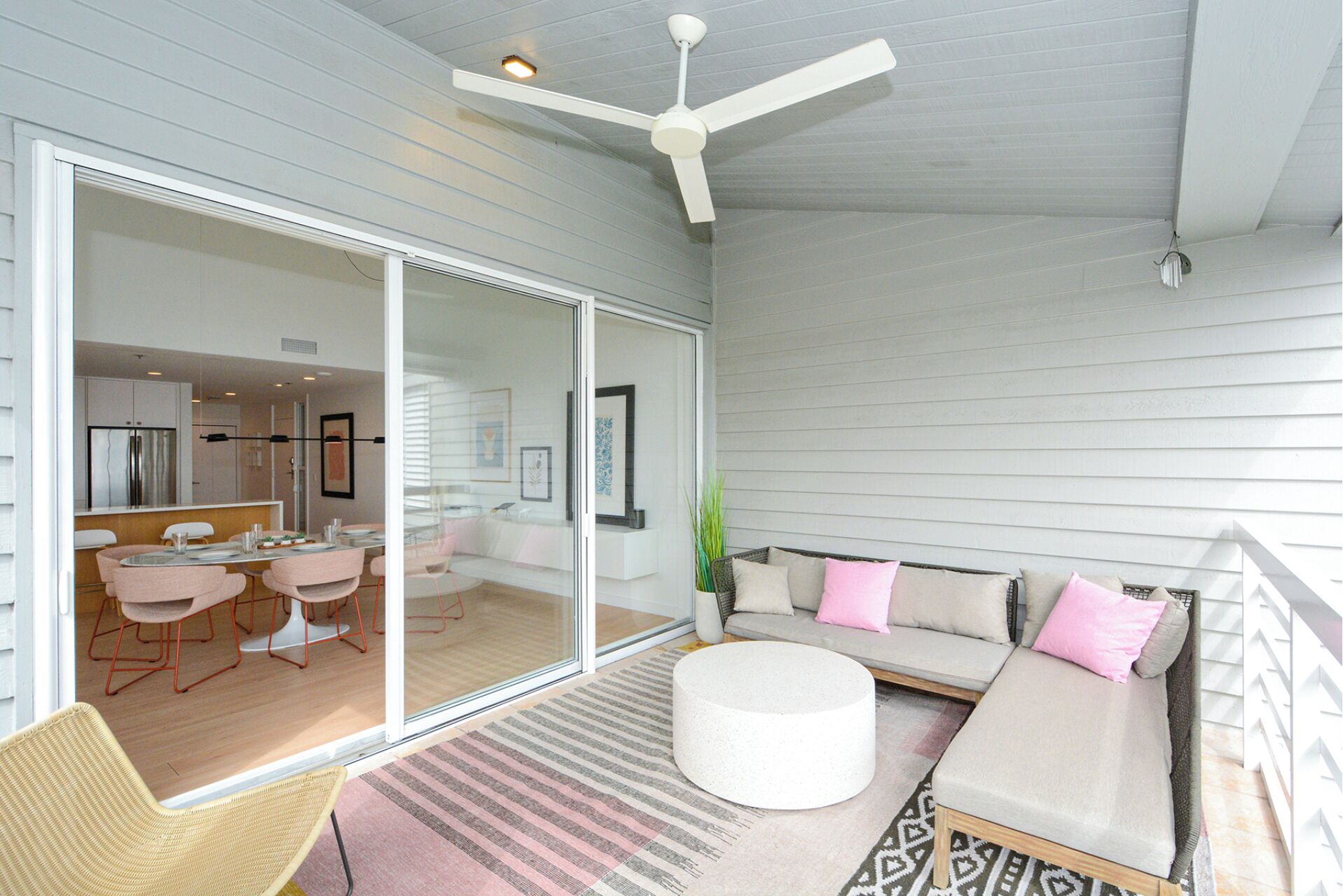 Gorgeous Upscale Longboat Key Condo Offers Bayfront Views!! - Longboat Key, FL