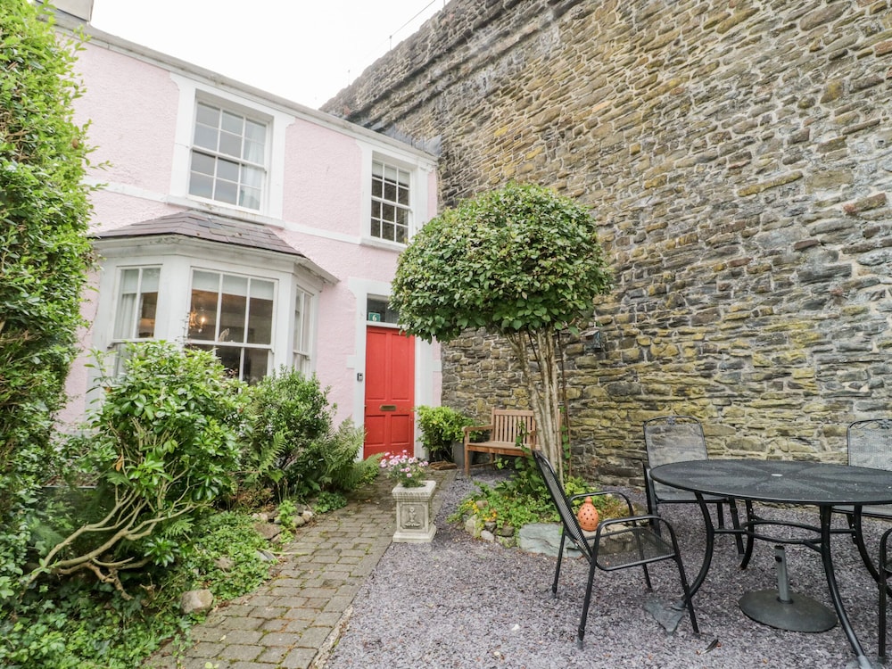 Y Bwthyn Pinc - Conwy