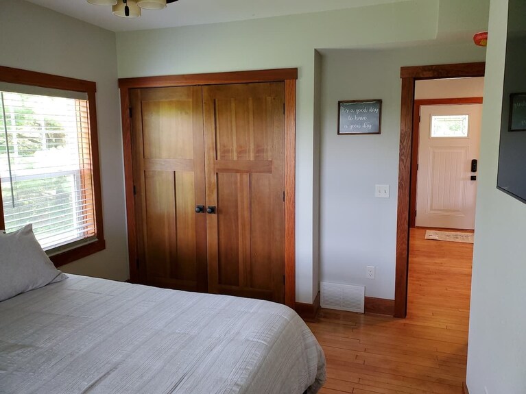 Cozy Country Charm With A Convenient Location - Fall Creek, WI