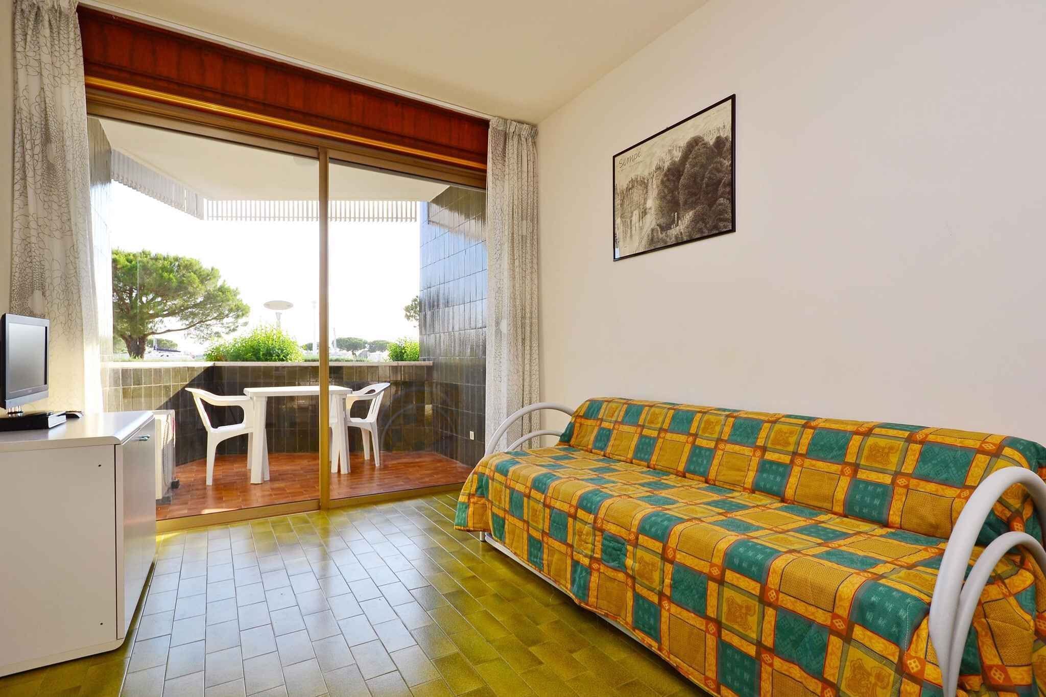 Holiday Apartment With Air Conditioning And Balcony - Lignano Sabbiadoro