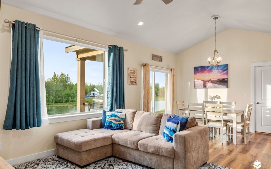 Lake House With Stunning Sunsets! - Alaska