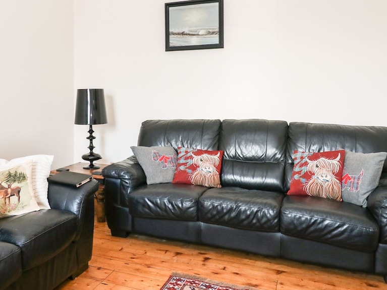 Harbour View, Pet Friendly, Character Holiday Cottage In Findochty - Aberdeenshire