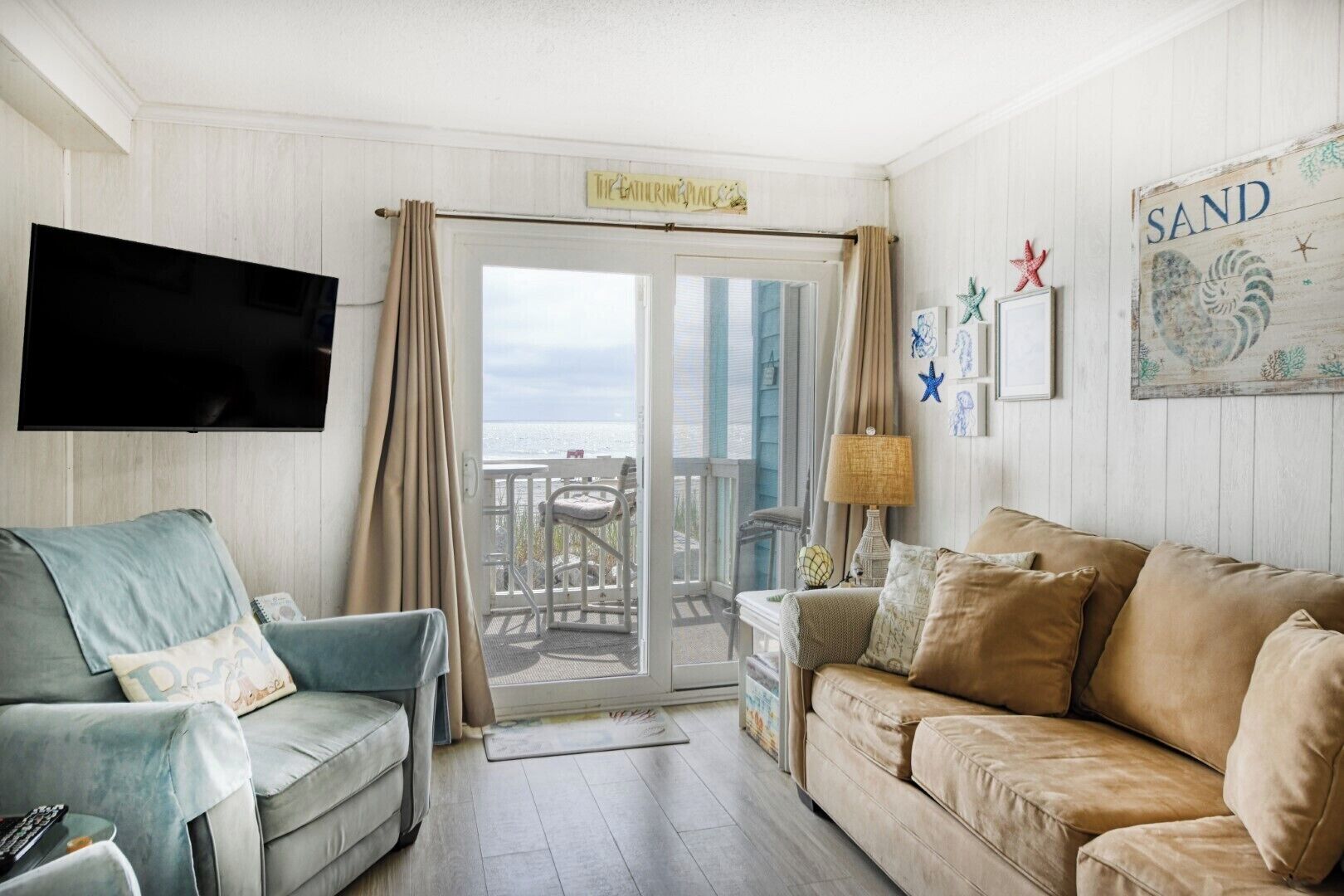 Beach House 109 - Two Bedroom, Two Bath Oceanfront Condo - Garden City