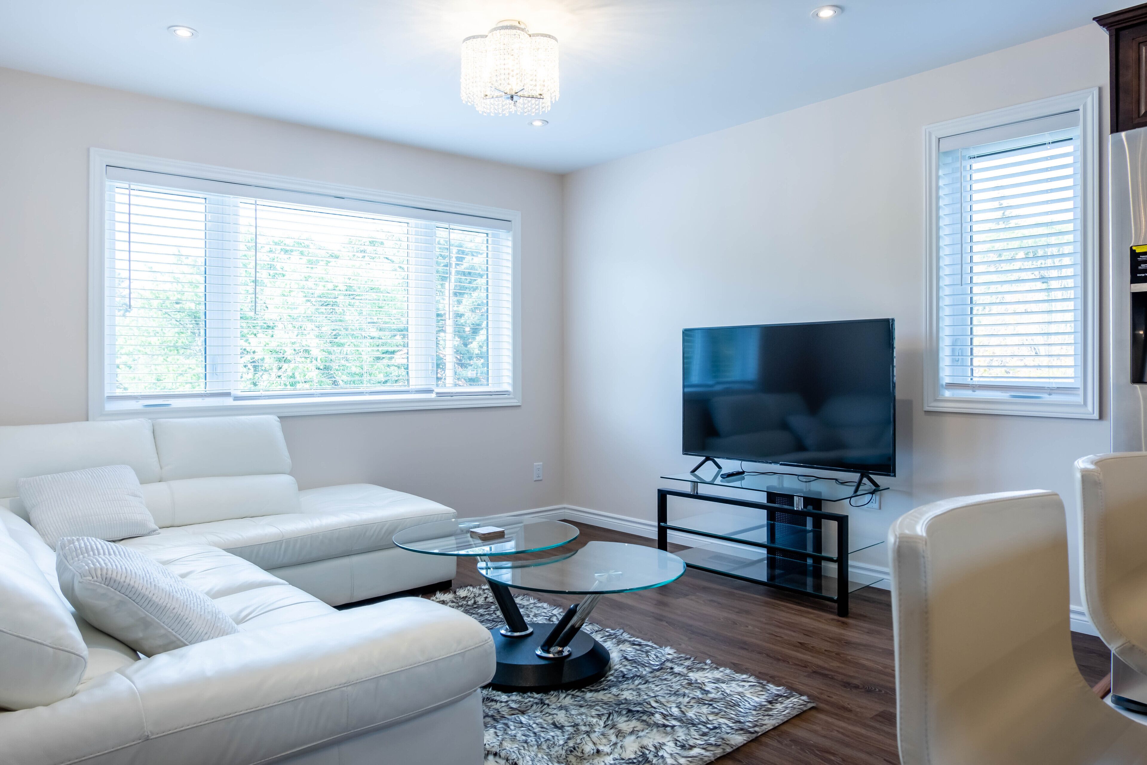 Huge 7-bdrm Duplex In The Heart Of Kitchener! - St. Jacobs