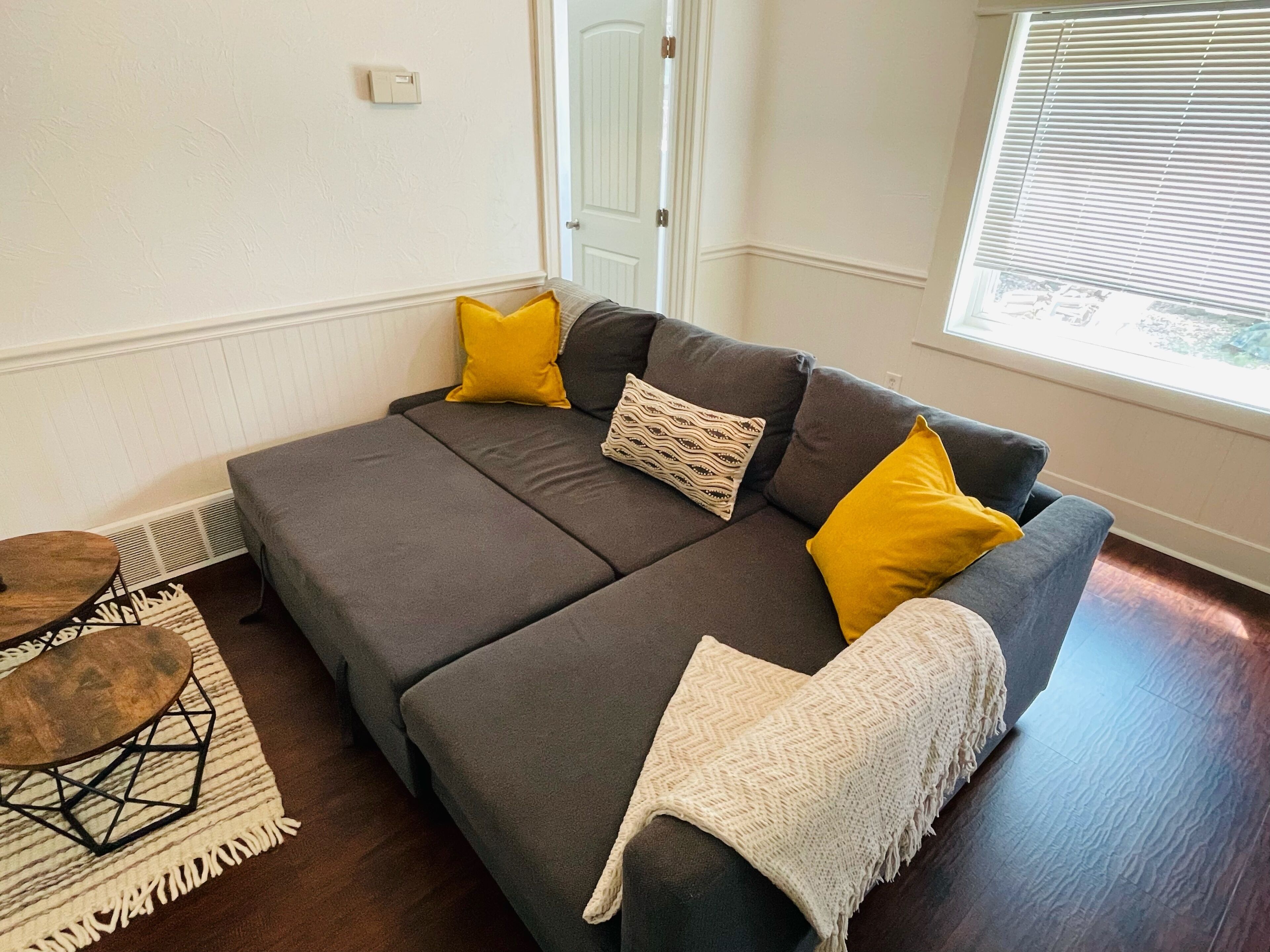 Cozy Colorado Cottage - Colorado Springs, CO