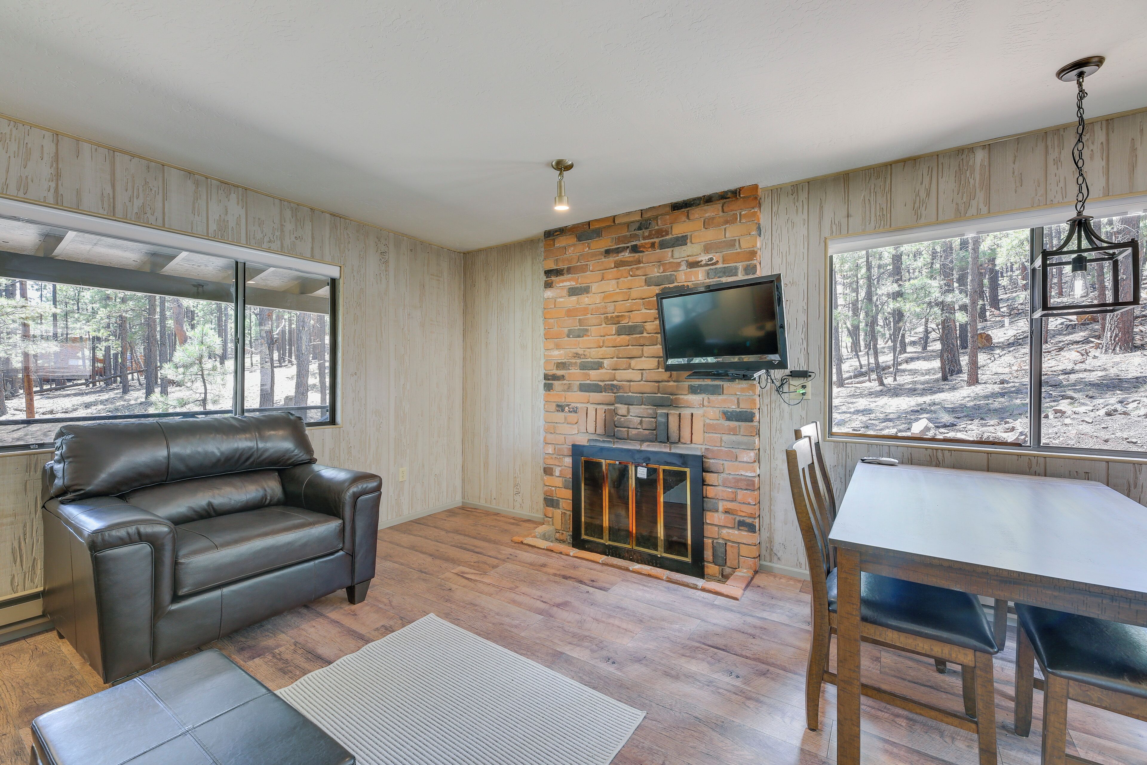 Covered Deck & Grill: Cozy Greer Hideaway! - Greer, AZ