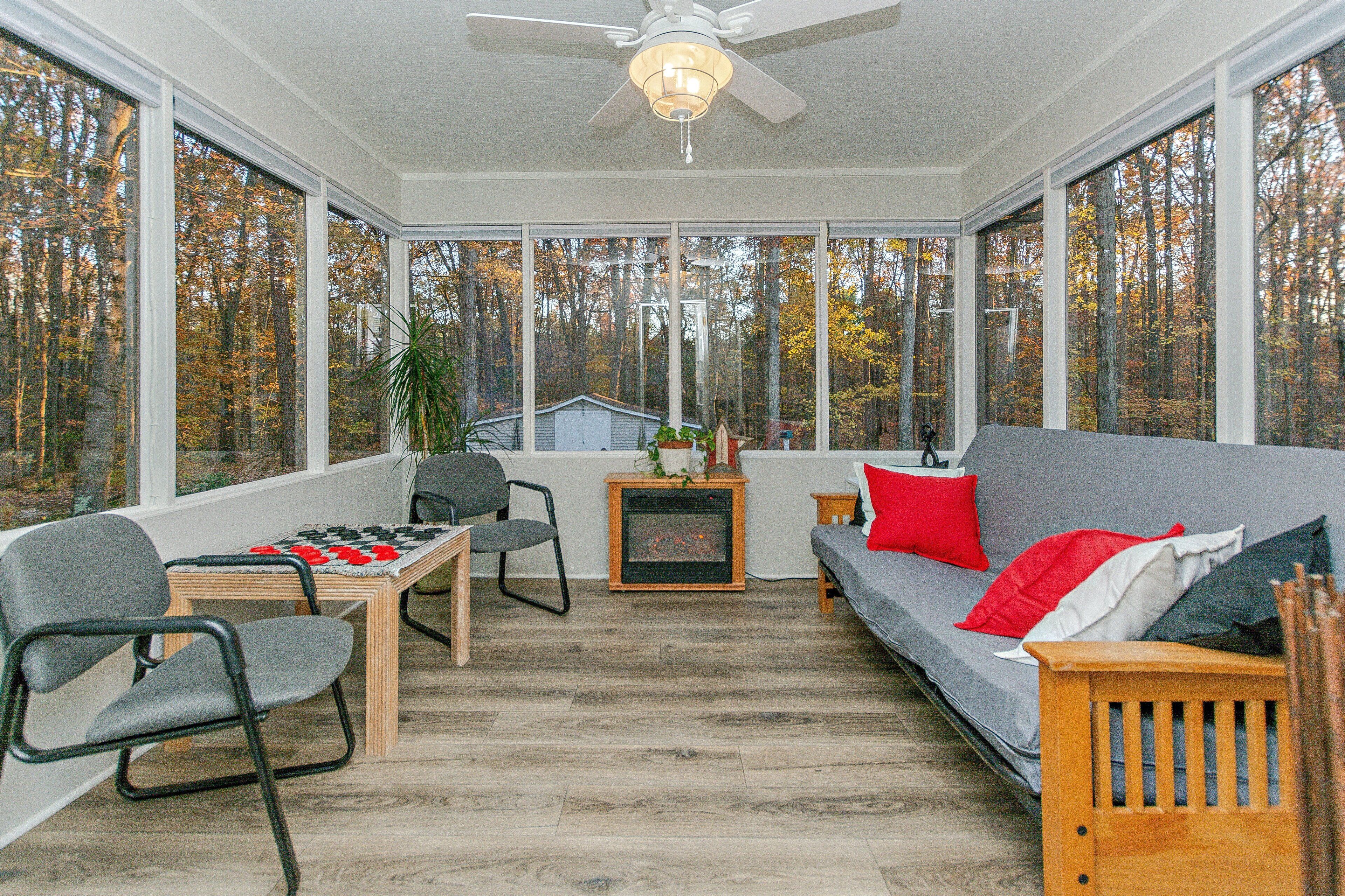 December Special - Adventure Lodge - Gameroom, Seagrove Pottery, Nc Zoo - North Carolina Zoo, Asheboro