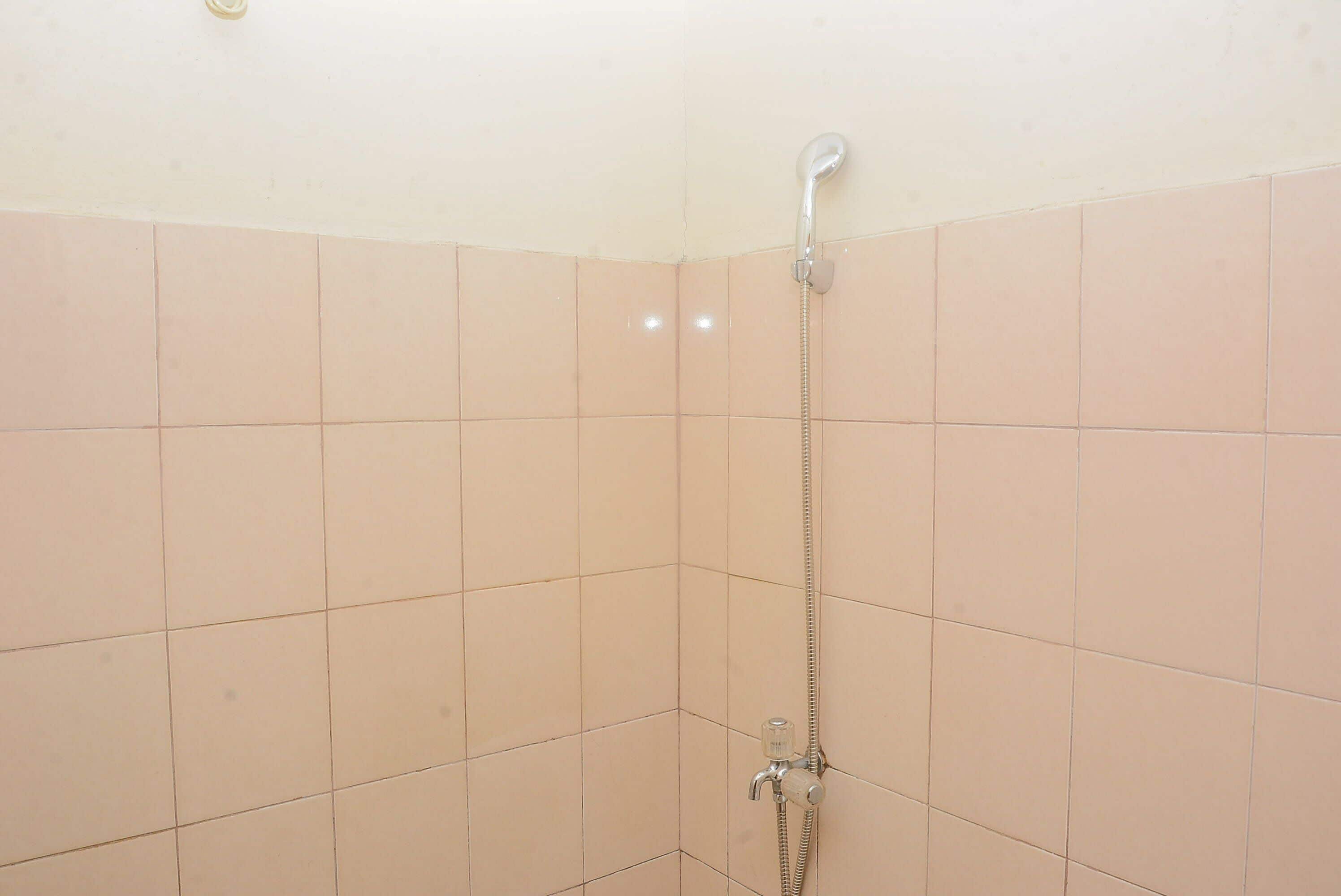 Quarto | Banheiro | Chuveiro, produtos de toalete grátis, toalhas de banho 