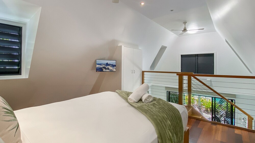 Canopy Chalet 10 - Queensland