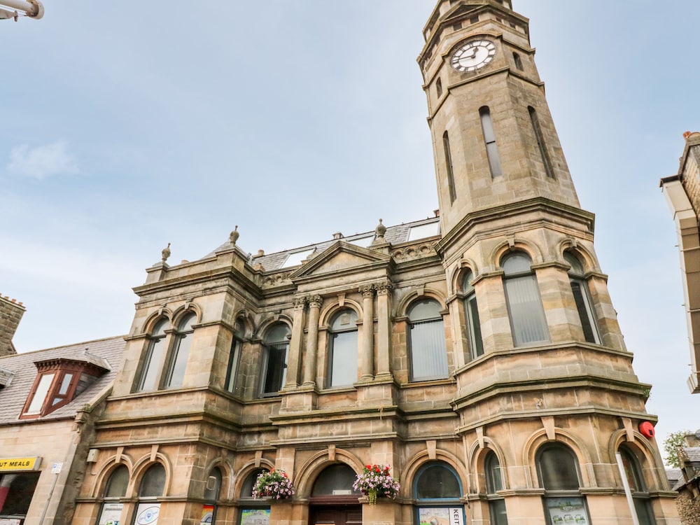 Council Chambers At The Institute Executive Apartments - Moray