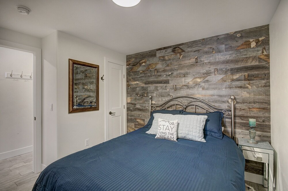 New Listing! Gorgeous High End Remodel Downtown! Center Of It All! - 브레켄리지