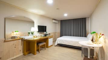 Quarto casal | Wi-Fi de cortesia, roupa de cama