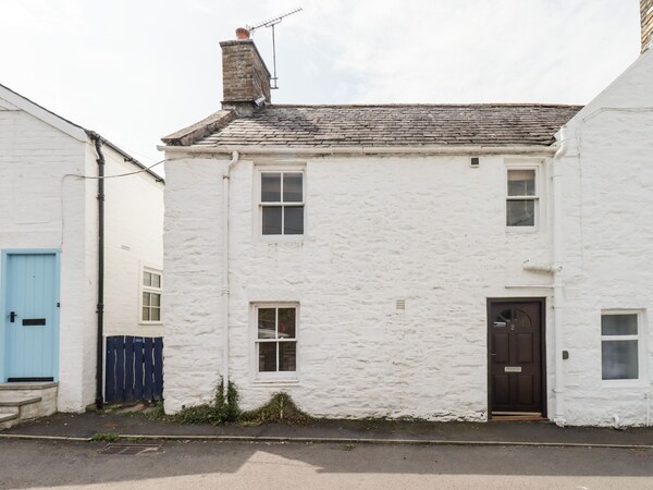 2 Burnside Place - Kirkcudbright