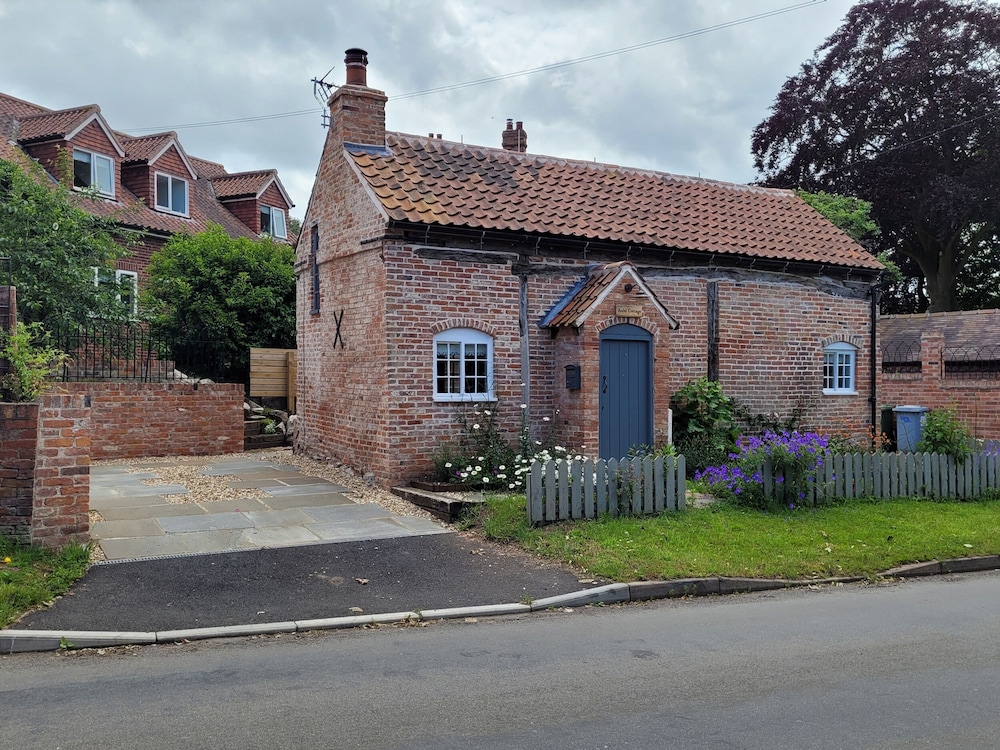 Auld Cottage - Nottinghamshire