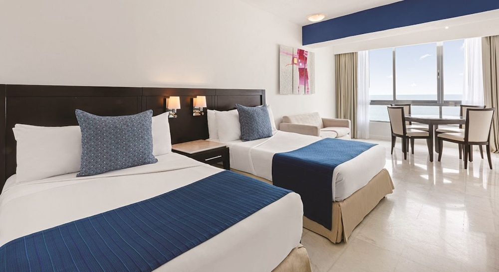 Spacious Junior Suite With Beautiful Garden & Amazing Ocean - Mazatlan