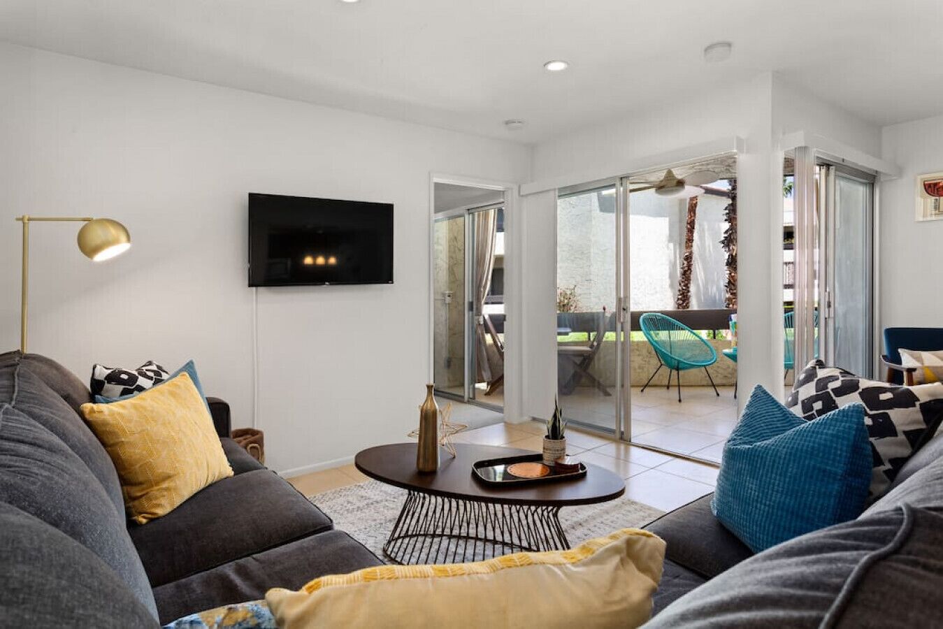 Colorful, Modern Condo At The Famed Biltmore - California