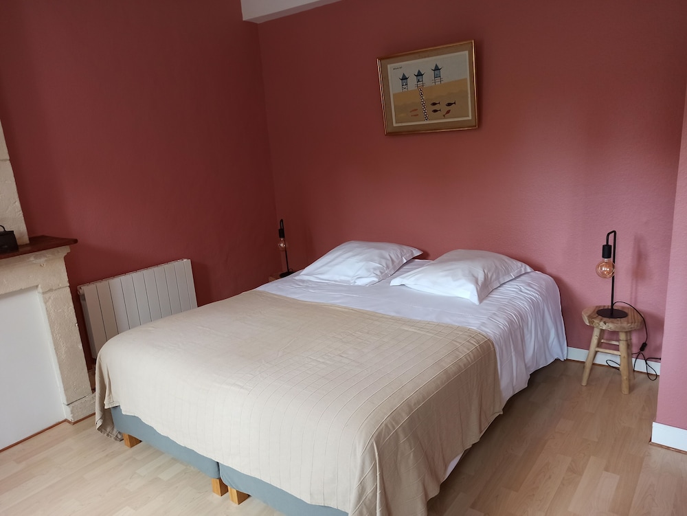 La Vallée Ii Within Walking Distance Of The Sea - Saint-Laurent-sur-Mer