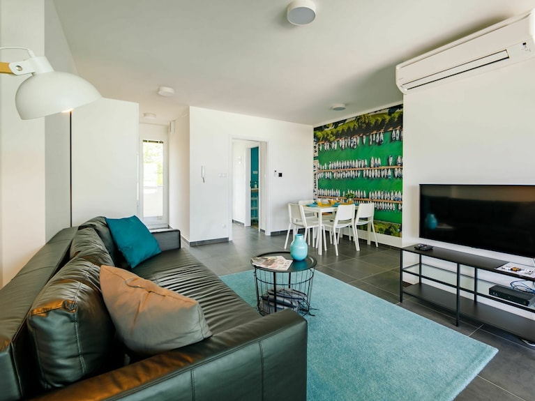 Mooi Appartement Voor 6 Personen Met Wifi, Zwembad, Airco, Tv, Terras En Huisdieren Toegestaan - Balatonlelle