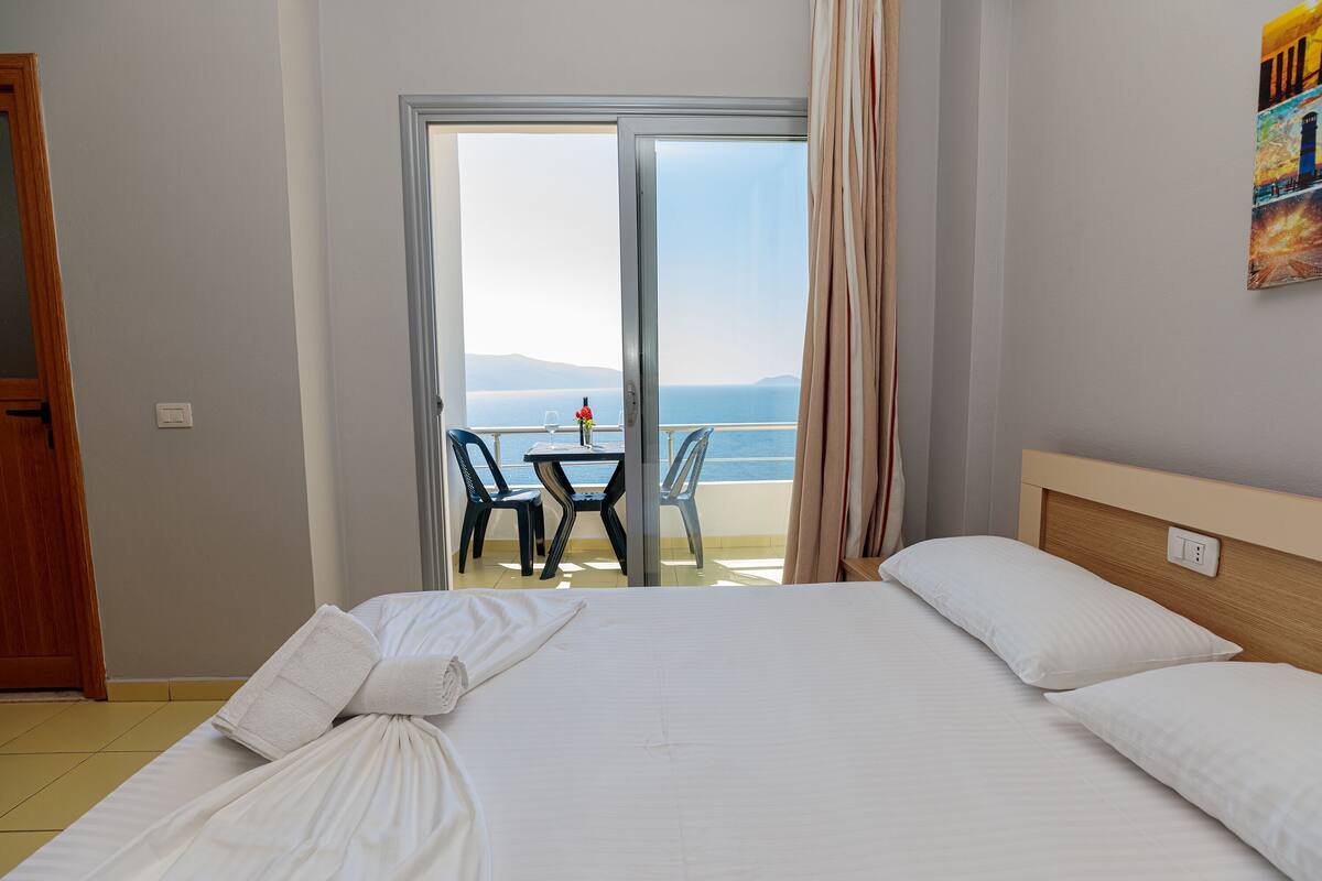 Quarto triplo | Wi-Fi de cortesia, roupa de cama