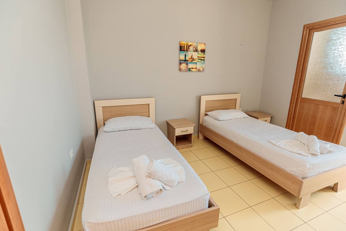 Quarto quádruplo | Wi-Fi de cortesia, roupa de cama